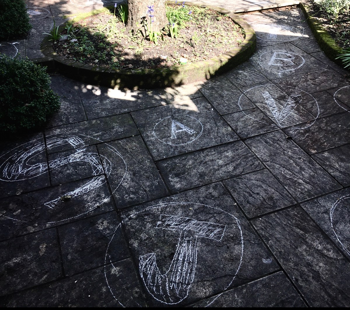 Backyard letter and word hunt – EAL Journal